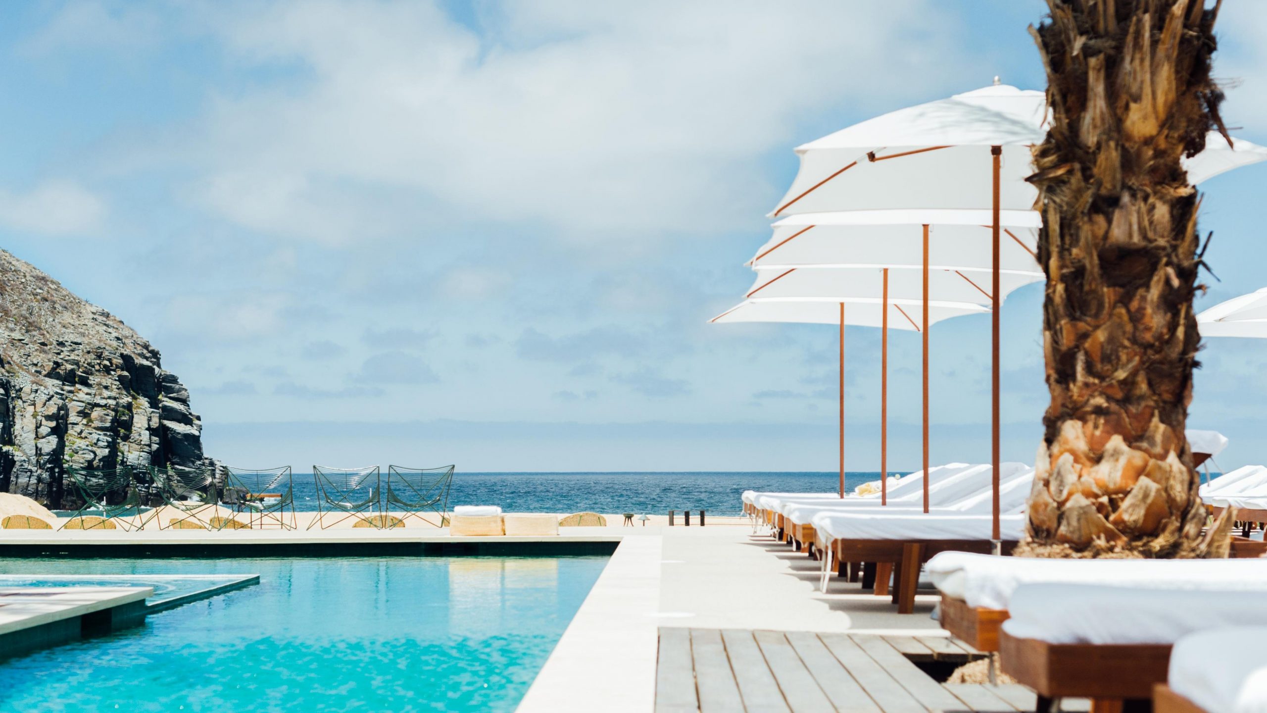 About Us – Escape Artists Travel